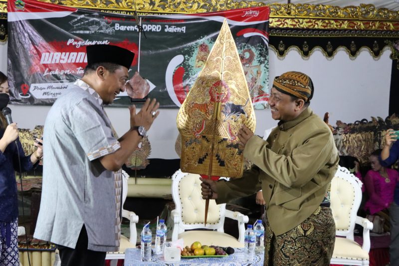 Lestarikan Wayang Kulit di Bumi Kartini - Joglo Jateng