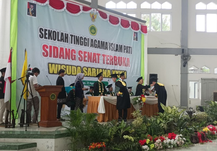 STAI Pati Wisuda 137 Mahasiswa, 66 Persen Lulus Tepat Waktu - Joglo Jateng