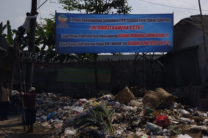 Inovasi “Si Abu Nawas” di Pasar Ajibarang, Awasi TPS Sampah Lewat CCTV ...